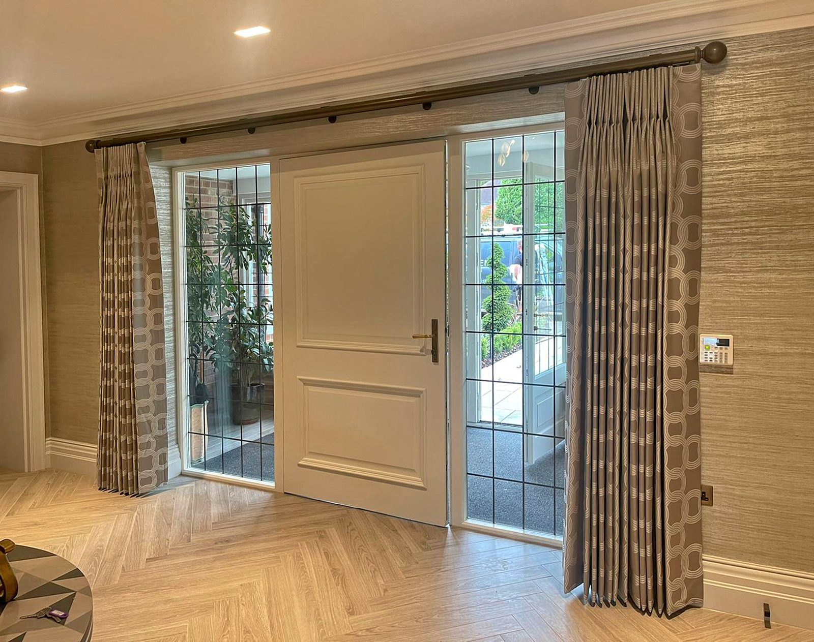 Curtain Tracks & Poles - Intelligent Shading